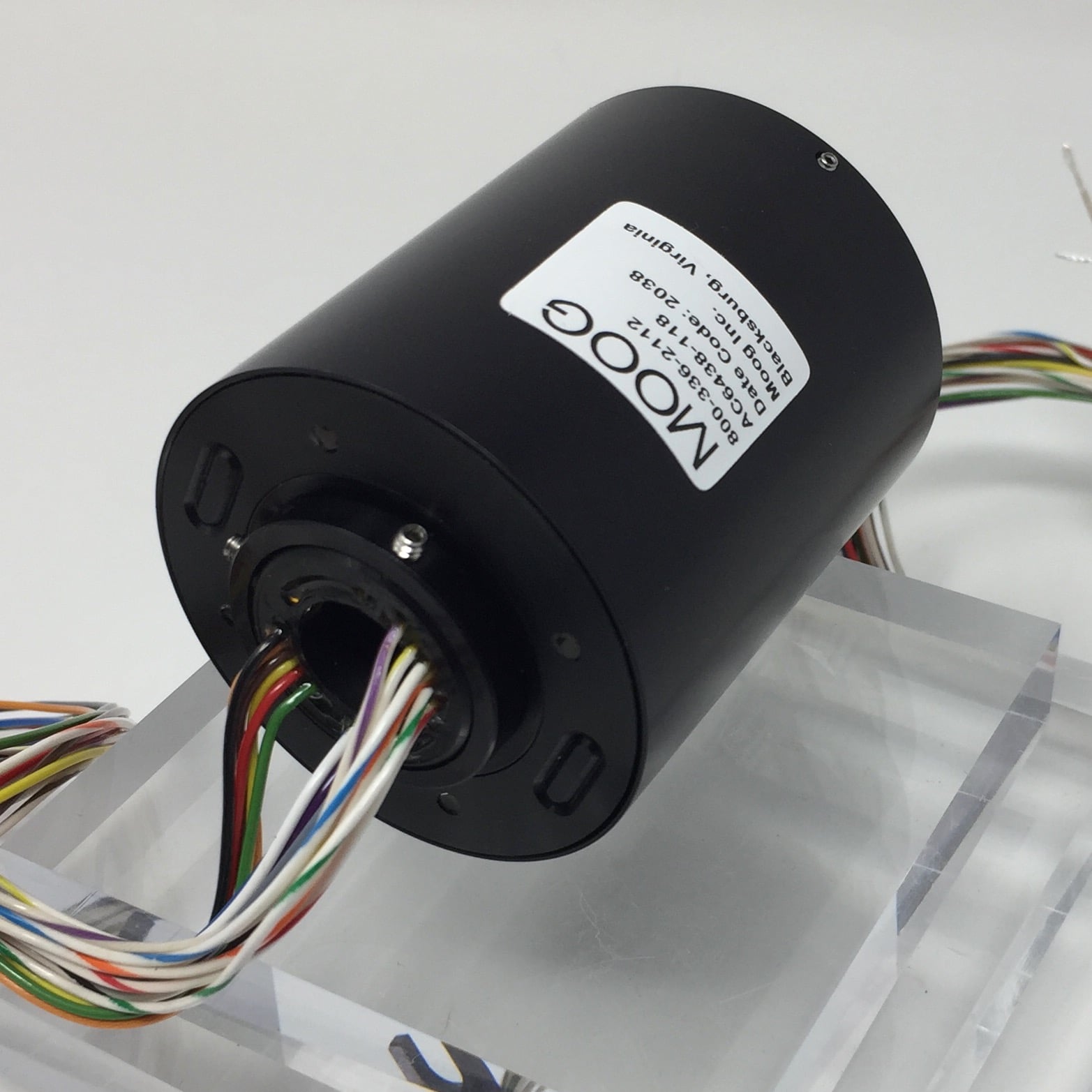 AC6438-118 MOOG Through Bore | Hawk Electronics