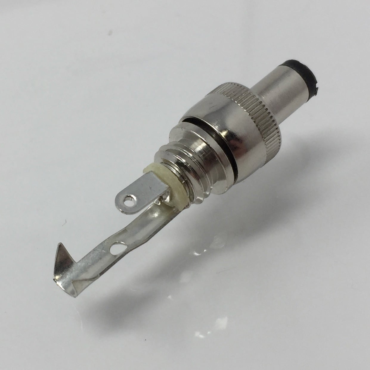 760K Switchcraft Power Plug | Hawk Electronics